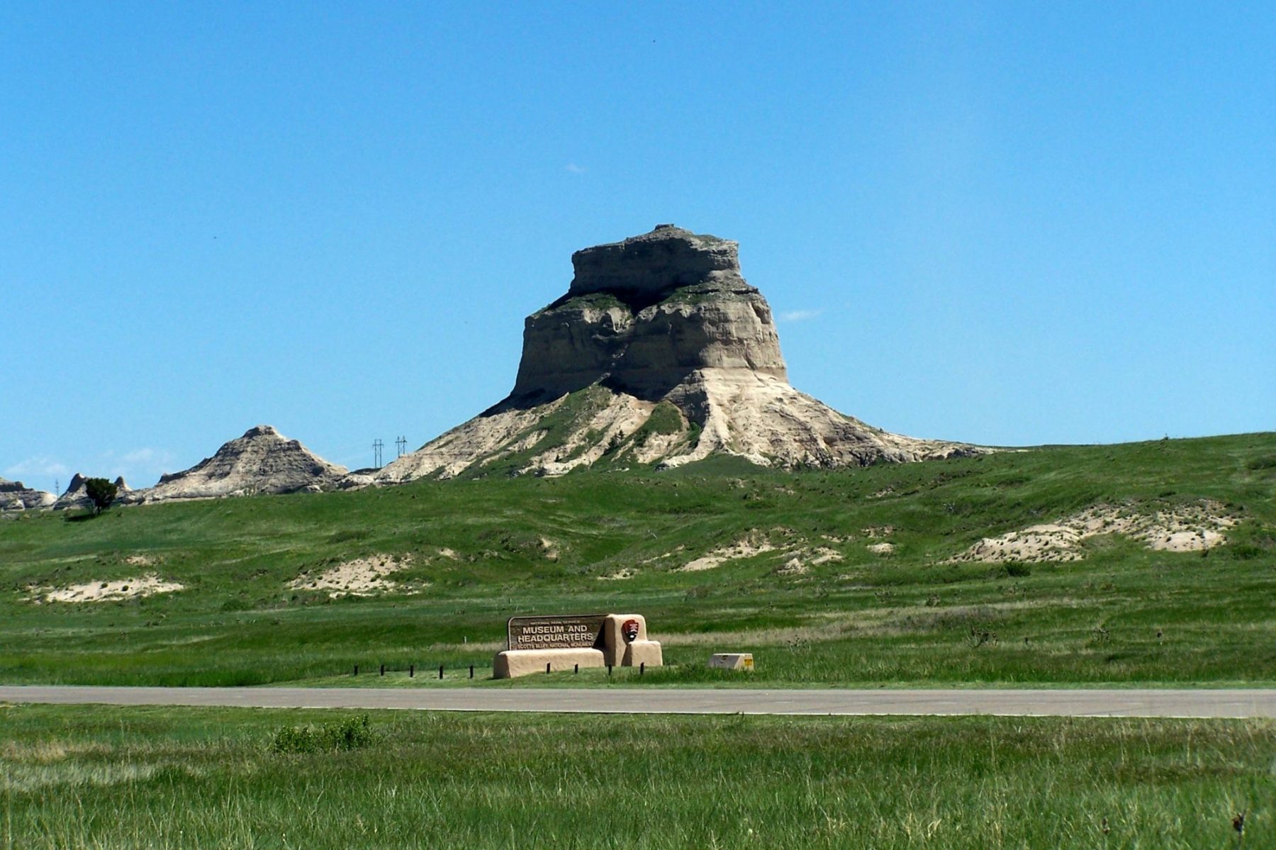 Scotts Bluff National Monument: Layered Rocks, Layered Pasts - Public ...